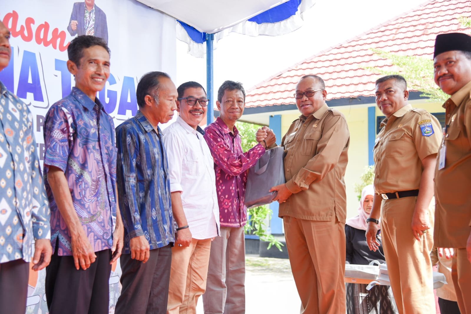 Lepas Purna Tugas ASN Dinas Kelautan dan Perikanan NTB, PJ Gubernur ...